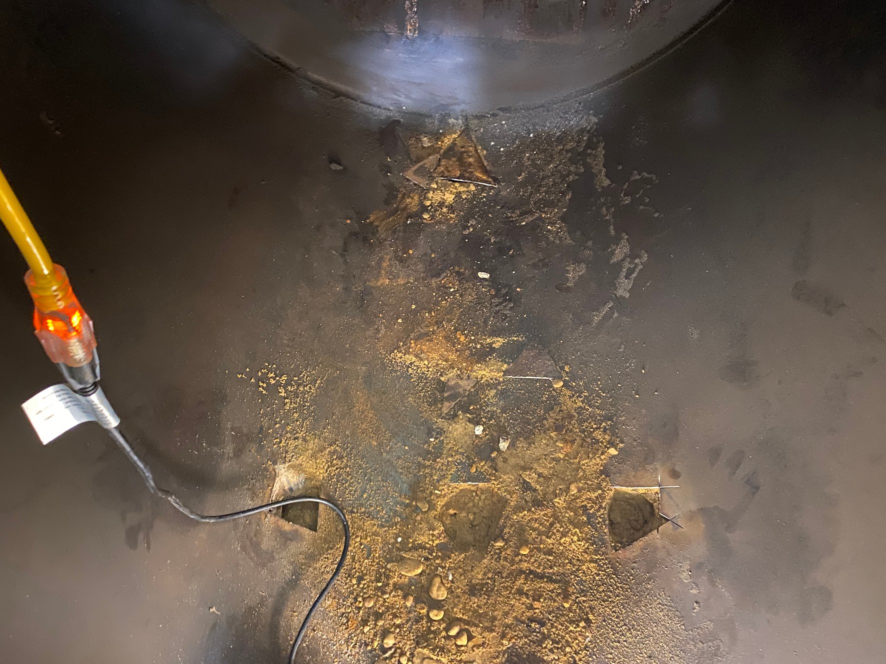 Do oil tanks exist under buildings?